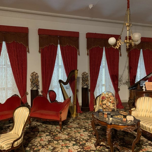 1850 House - French Quarter - 2 tips from 402 visitors