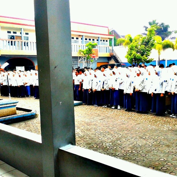 Logo Mts Negeri 1 Garut - SMP MTs Pendidikan Menegah