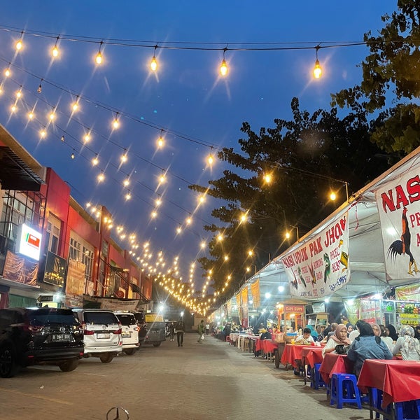 Kuliner Malam Pasar Modern Bintaro Truk Makanan Di Tangerang Selatan