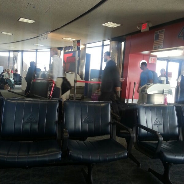 Photos at Gate B45 - Airport Gate in Newark Airport and Port Newark