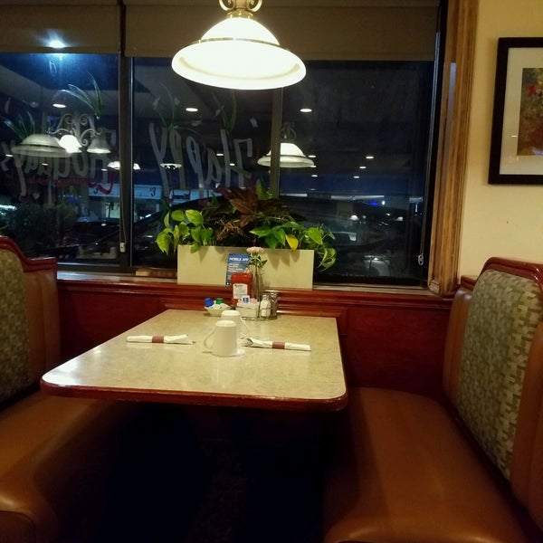 Omega Restaurant - Fast Food Restaurant