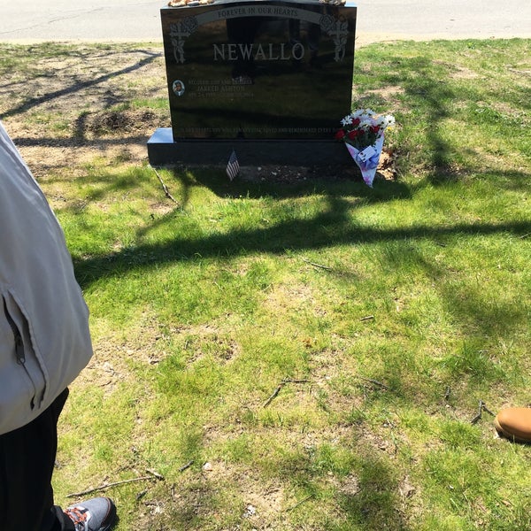Eazy e tombstone - nanaxand