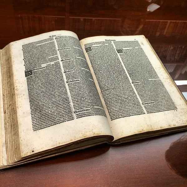 Eskind Biomedical Library (EBL) - 9 tips from 402 visitors