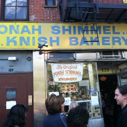 Yonah Schimmel Knish Bakery - Bakery in Lower East Side