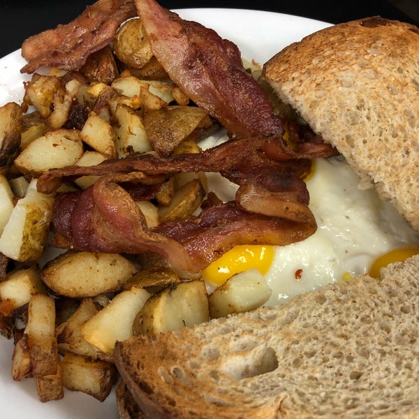 Blueline Diner - Breakfast Spot in Niagara Falls