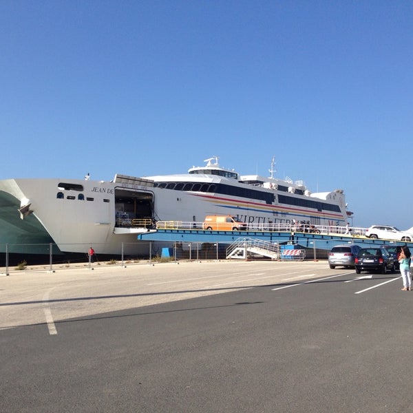 Ferry Jean de la Valette - Boat or Ferry in Pozzallo