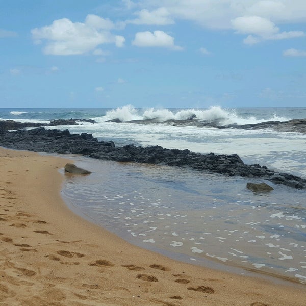 Shaka's Rock Beach - Beach
