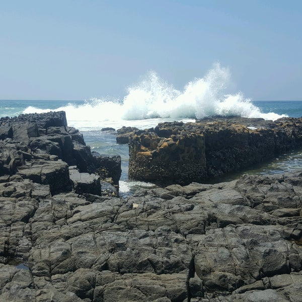 Shaka's Rock Beach - Beach