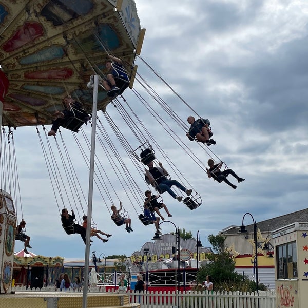 Butlins Fairground - 100 visitors
