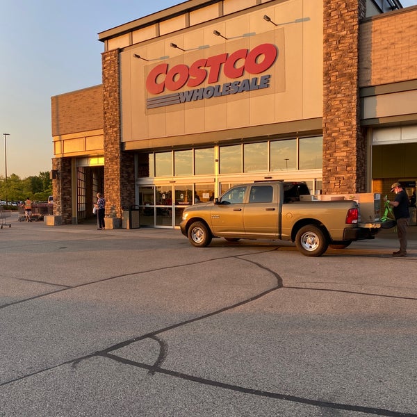 Photos at Costco - Warehouse or Wholesale Store in Maplewood