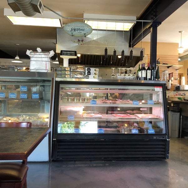 Seabolt's Smokehouse - Seafood Restaurant in Oak Harbor