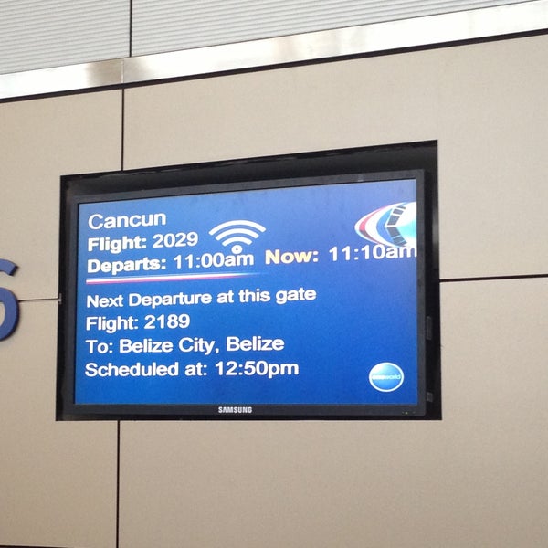 Gate D16 - Airport Gate