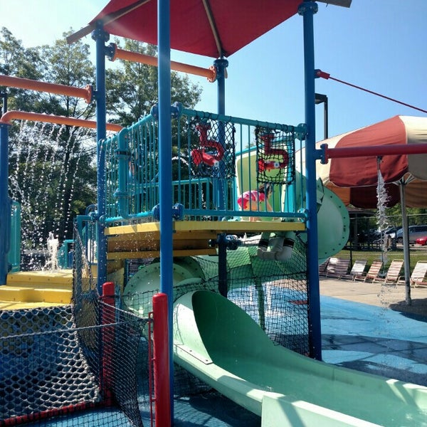 Deerspring Pool - 200 Deerfield Road, Deerfield, IL