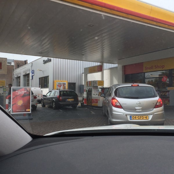 Shell - Fuel Station in Hellevoetsluis