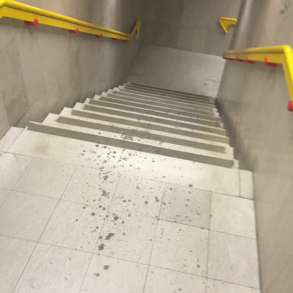 Metro Crocetta (M3) - Metro Station in Zona 5