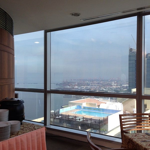 Executive Lounge, Landbank Plaza - Malate - 18 visitors