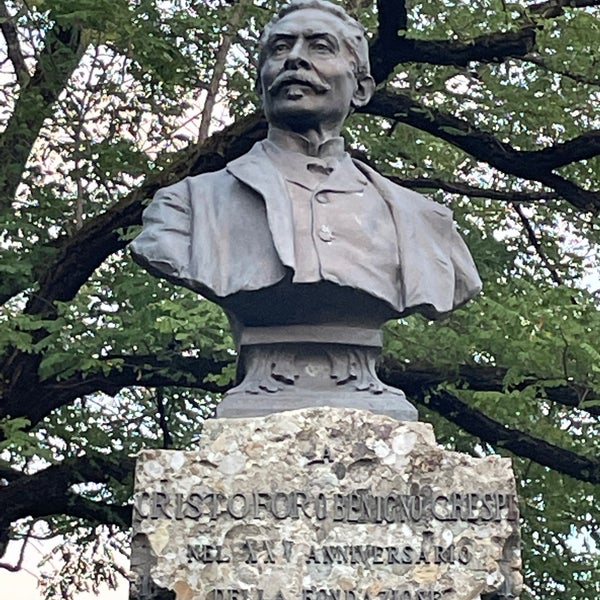 Busto di Cristoforo Benigno Crespi - Crespi d'Adda, Lombardia