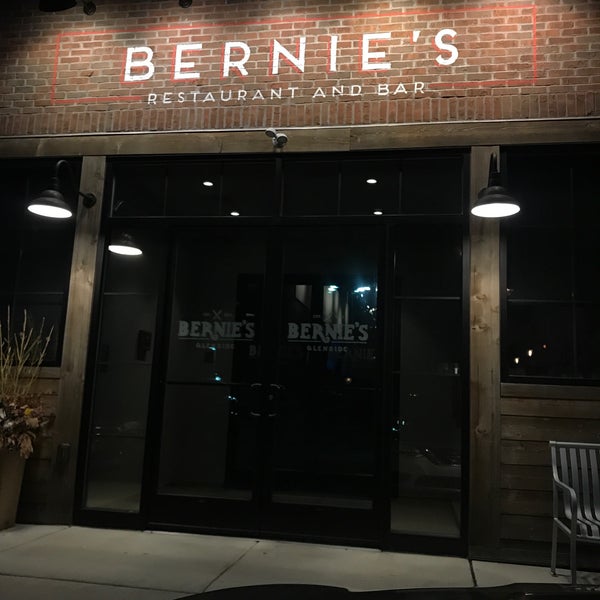 Bernie's Restaurant & Bar - American Restaurant in Abington