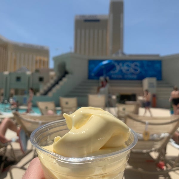 Photos at Luxor Oasis Pool Bar - Hotel Bar