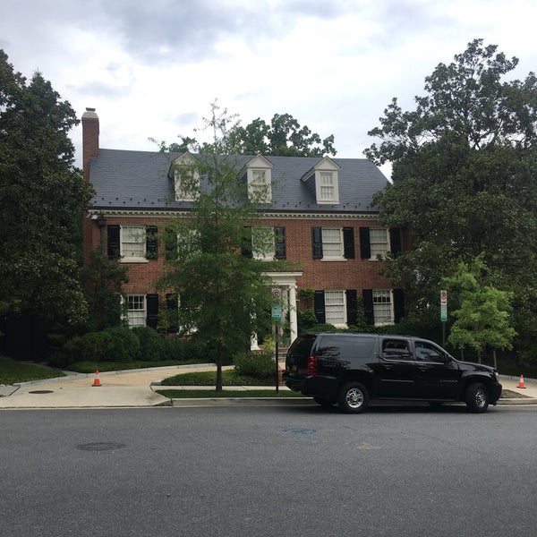 Bill and Hillary Clinton's house - Structure in Woodley Park