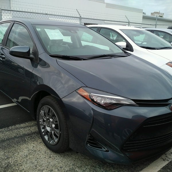 Autocentro Toyota - Car Dealership in San Juan