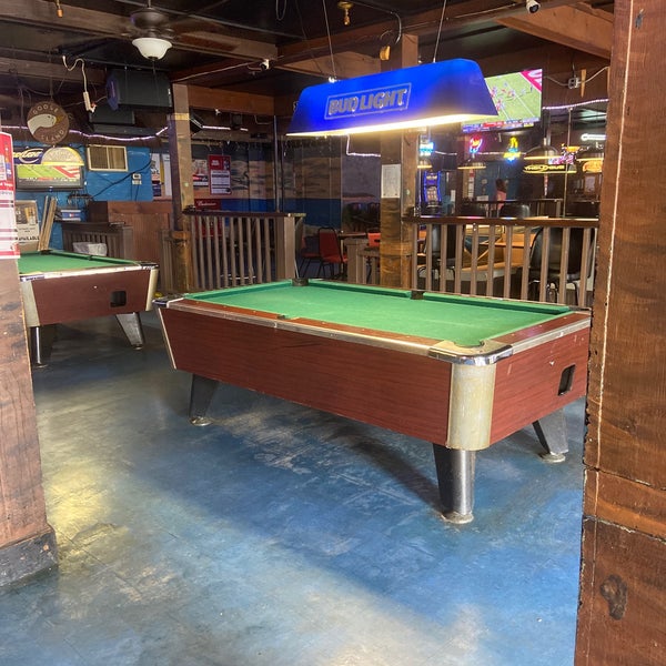 Benny's Tybee Tavern - 9 tips