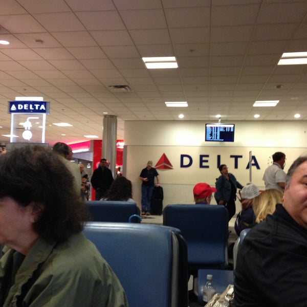 Gate A33 - Concourse A