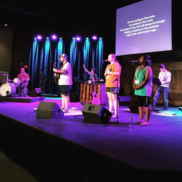 Judson University Lindner Tower - College Residence Hall in Northwest Elgin