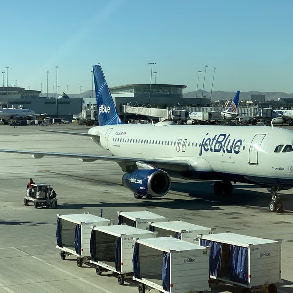 Gate E9 - 3 tips from 1078 visitors