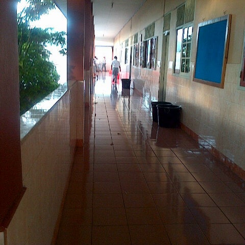 SMA Katolik Rex Mundi Manado - High School in Manado