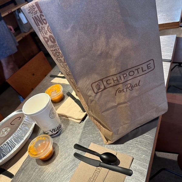 Chipotle Mexican Grill - Mexican Restaurant in Boca Raton