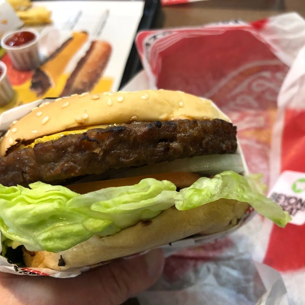 Carl's Jr. / Green Burrito - 1519 W Baseline Rd