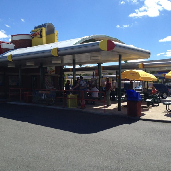 SONIC Drive In - Fast Food Restaurant