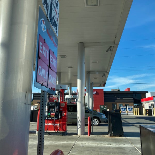 Fred Meyer Fuel Center - Rogers Park - 1000 E Northern Lights Blvd