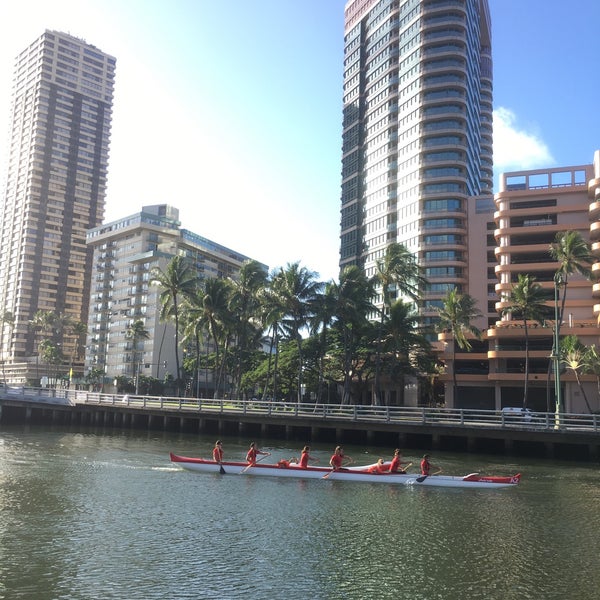 McCully/Ala Wai Bridge - Bridge in Honolulu