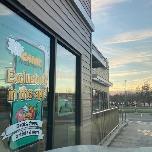 Photos at McDonald's - Fast Food Restaurant in Anchorage