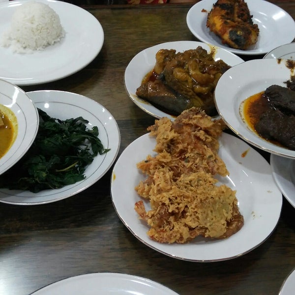 Restoran Putra Minang - Indonesian Restaurant in Jakarta Selatan