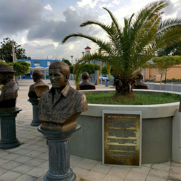 Plaza Jose Pou Mercado - Plaza