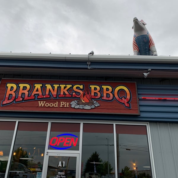 Branks BBQ - BBQ Joint