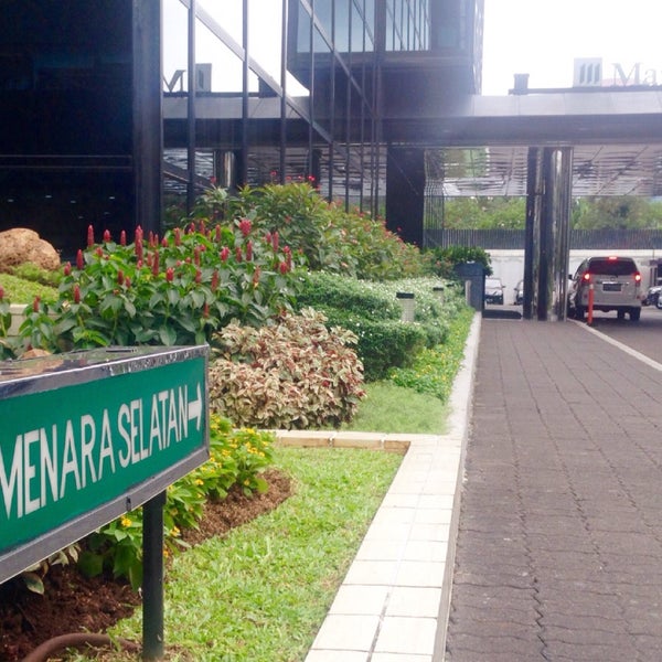 Plaza kuningan lt 10 PT.Asuransi Jiwa Manulife Indonesia - Jakarta ...