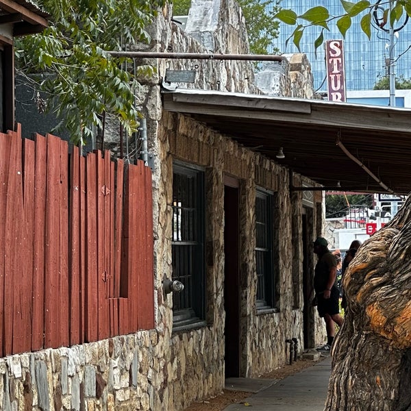 Stubb's Bar-B-Q - Downtown Austin - 801 Red River St