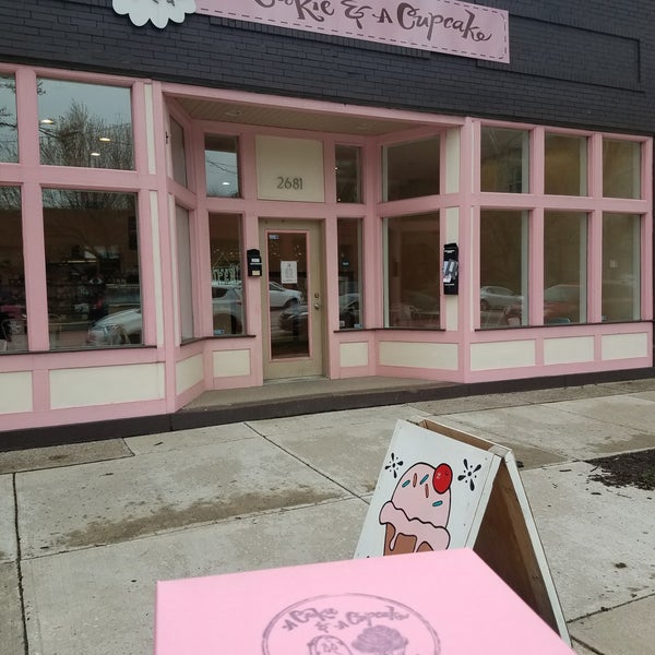Cupcake Bakery Exterior