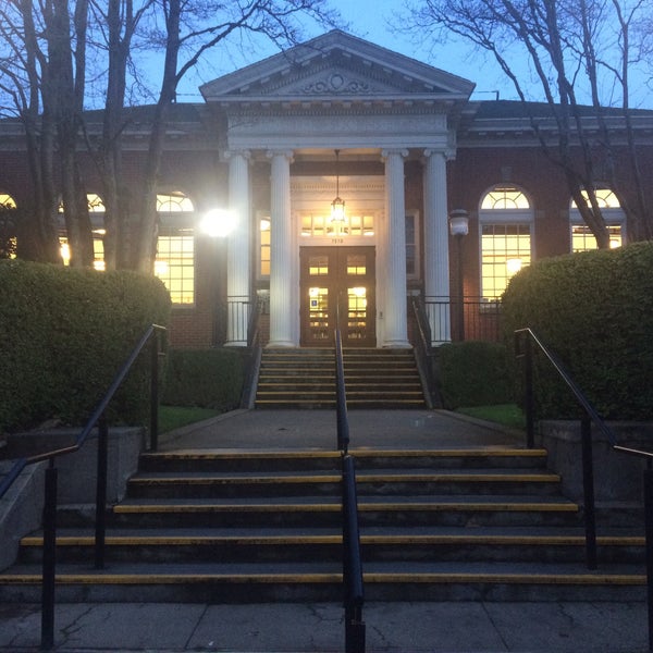 Multnomah County Library - St. Johns - Portland, OR