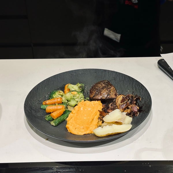 Kitchen Club - Theme Restaurant in Lista