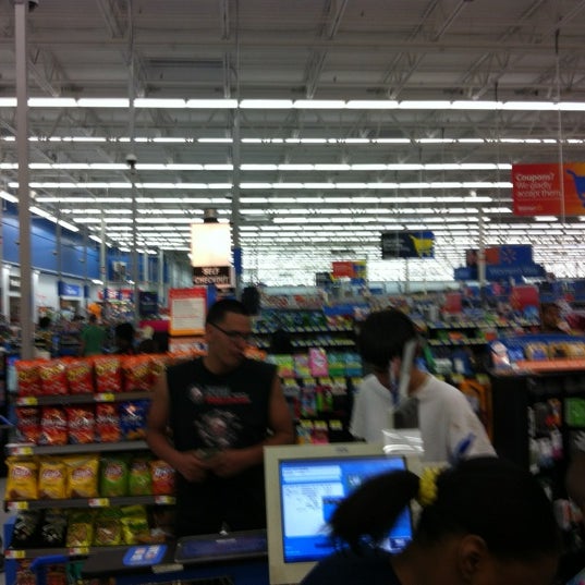 Walmart Supercenter - 4 tips from 910 visitors