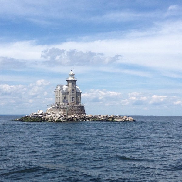 Stratford Shoal (Middle Ground) Lighthouse - NY/CT Border, NY