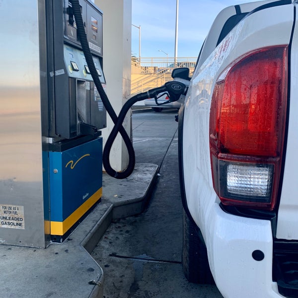 Valero - Fuel Station in Hillside