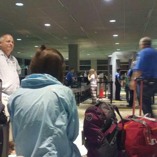 TSA Security Checkpoint - 9 tips