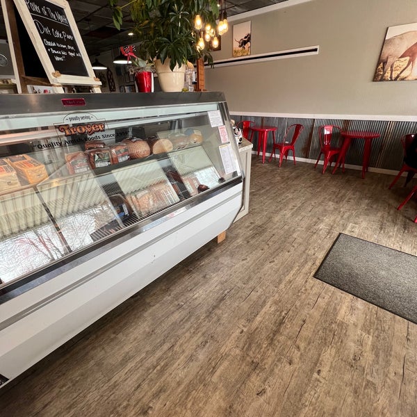 Main Street Brick House - Restaurant in Leon