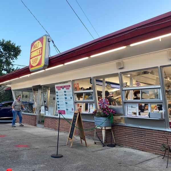 Snookies Malt Shop - Beaverdale - 1810 Beaver Ave